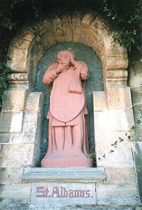 St. Alban-Statue in Bodenheim - Tourentagebuch